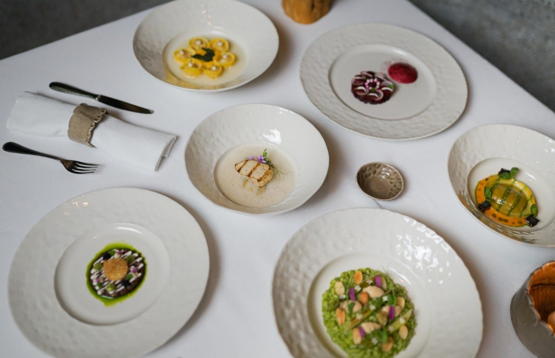 Intimate Dining Experience in Ubud, Bali | Kubu at Mandapa